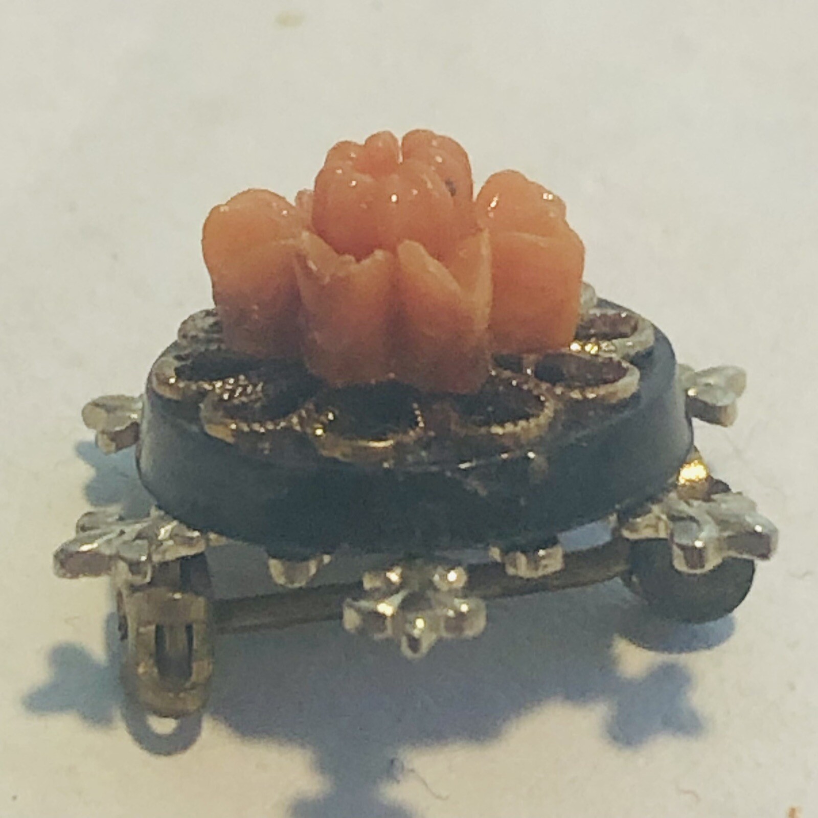 Vintage 3D Plastic Single Pink Flower Very Small Brooch Black Gold Tone ...