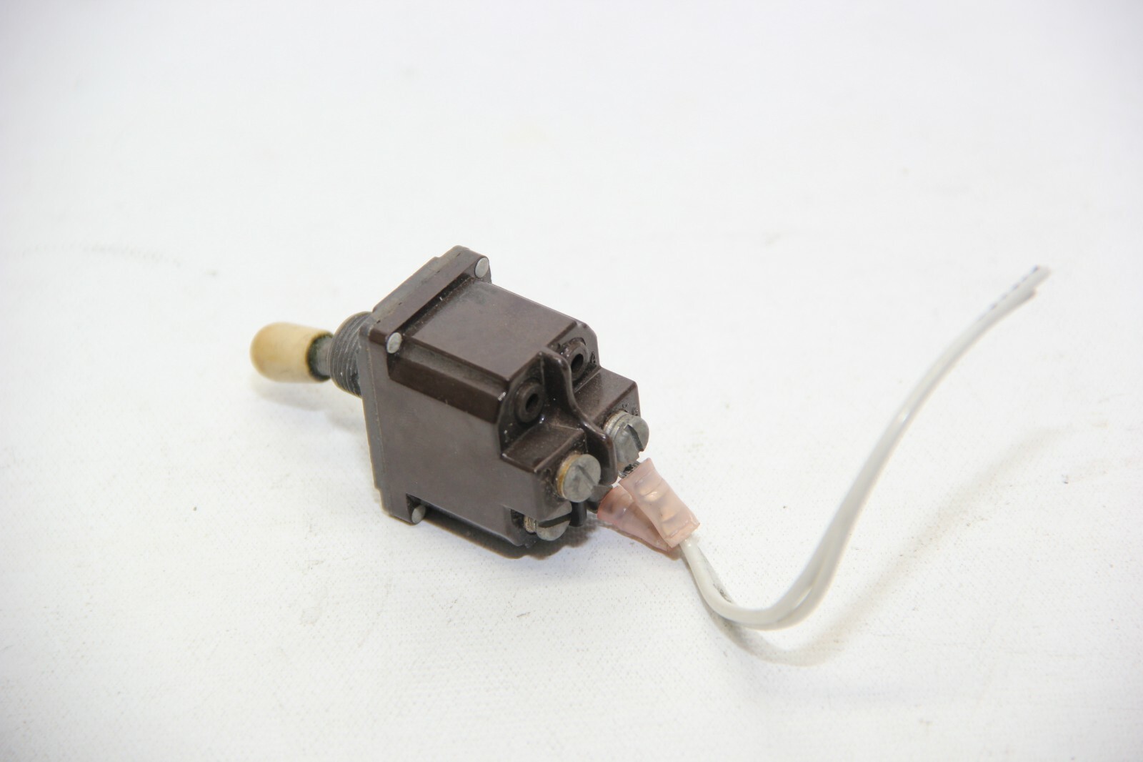Cutler-Hammer Toggle Switch, P/N: MS24524-22 / 8501K9 | eBay