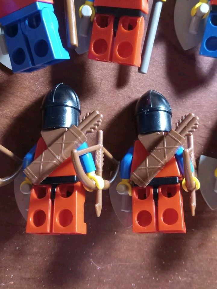 Lego Classic Castle Knights Minifigure Lot 6080 Shield Dragon Crusader ...