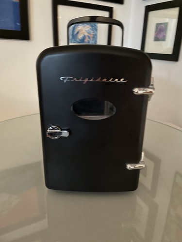 Frigidaire Portable Mini Fridge 4 Liter 6 Can Retro Small Refrigerator ...