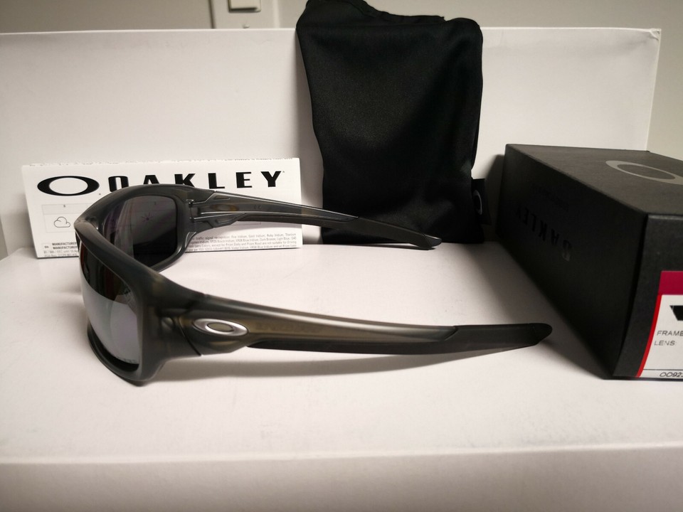 NEW OAKLEY Valve Sunglasses Matte Grey Smoke / Black Iridium Polarized ...