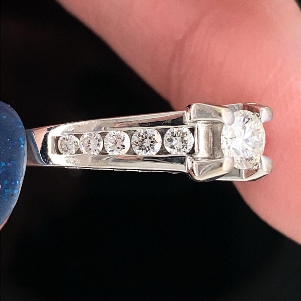 Helzberg Diamonds 18k White Gold 1.05Ctw Diamond Engagement Ring $3000 ...