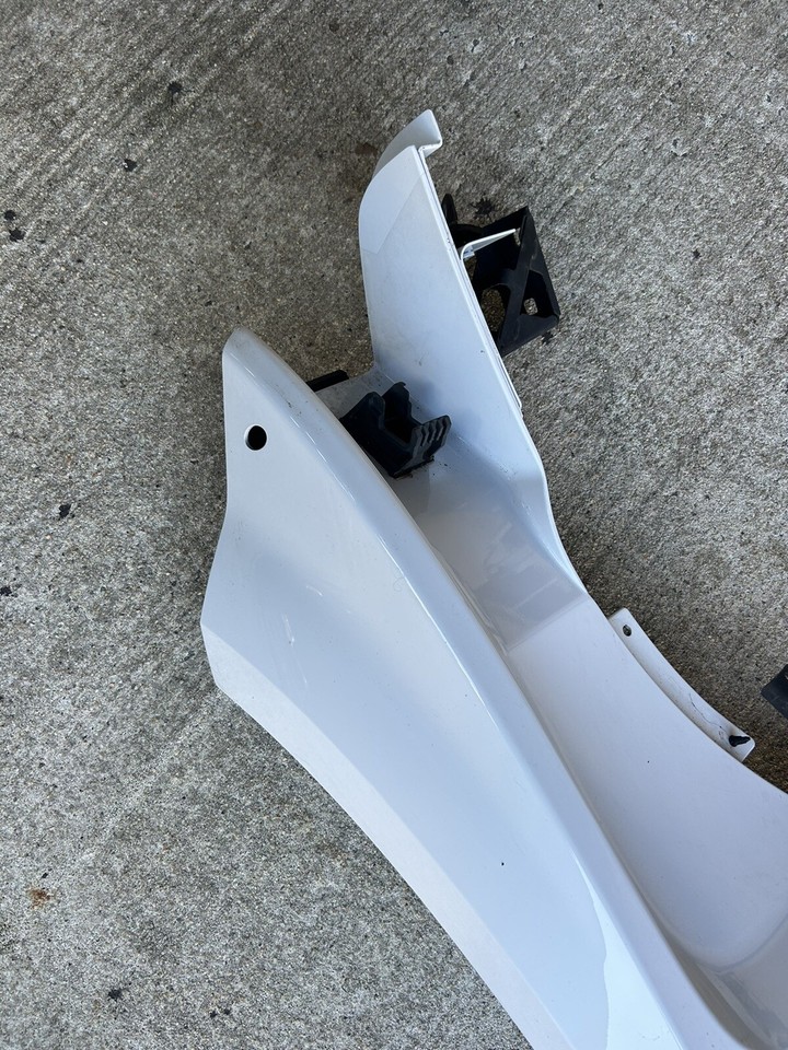 05 - 15 Ford F650 F750 Driver Left Front Fender Panel OEM With Brackets ...