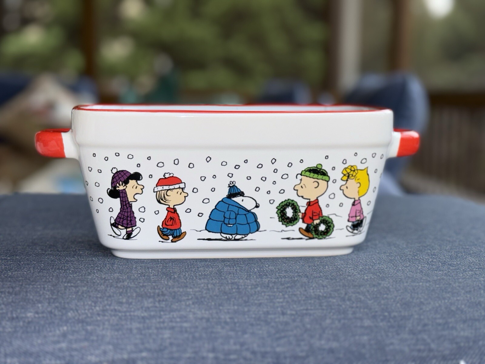 Peanuts & the Gang Holiday Baking Dish Loaf Pan New Red Rim Snowflakes ...