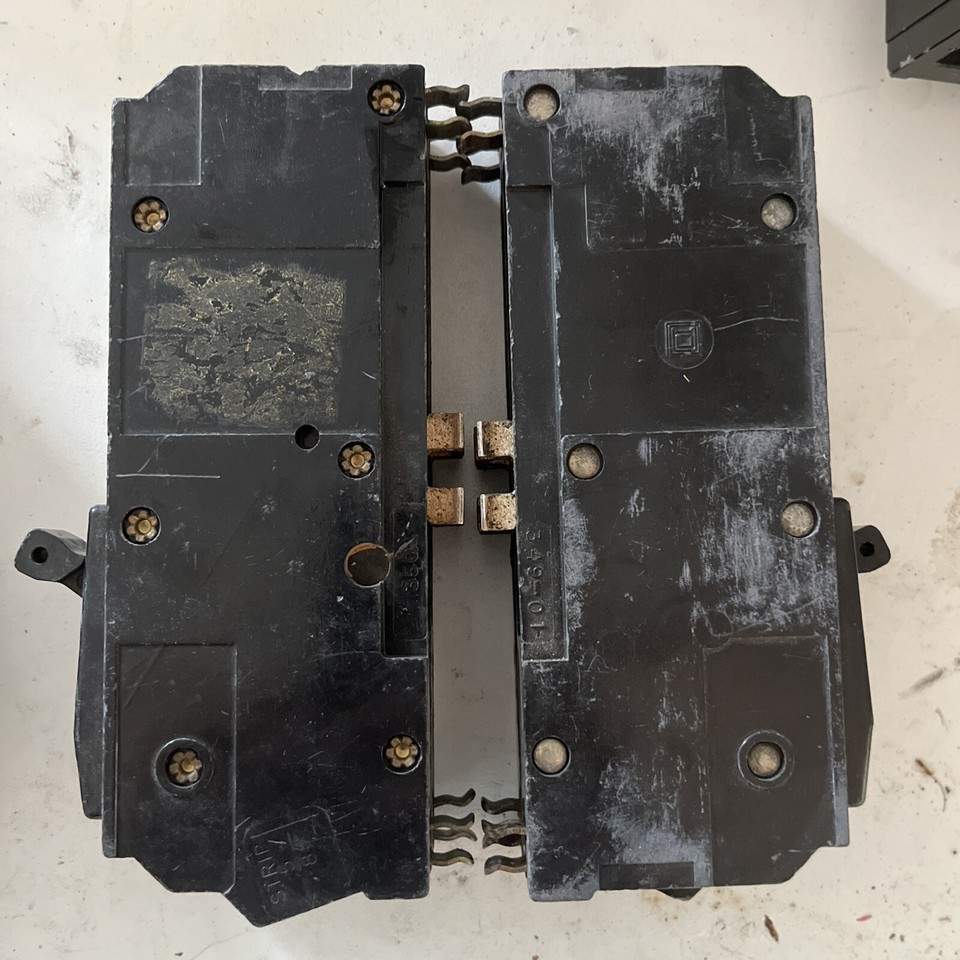 Q12100 Square D 100 Amp 2 Pole Circuit Breaker Type Q1 120/240VAC Plug ...