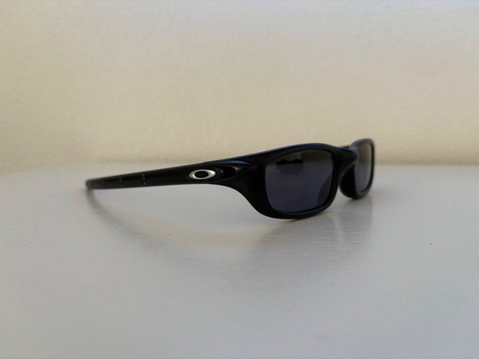 Oakley Four Black Frame / Gray Lens W Bag | eBay