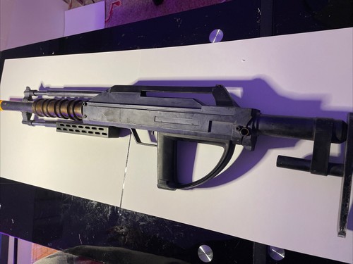 DIVERGENT ALLEGIANT movie props lot sci-fi SCREEN USED STUNT RIFLE GUN ...