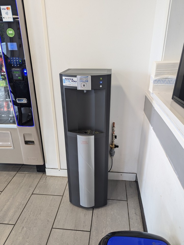 ARCTIC CHILL 108 - PLUMBED IN/MAINS FED WATER COOLER **BRAND NEW ...