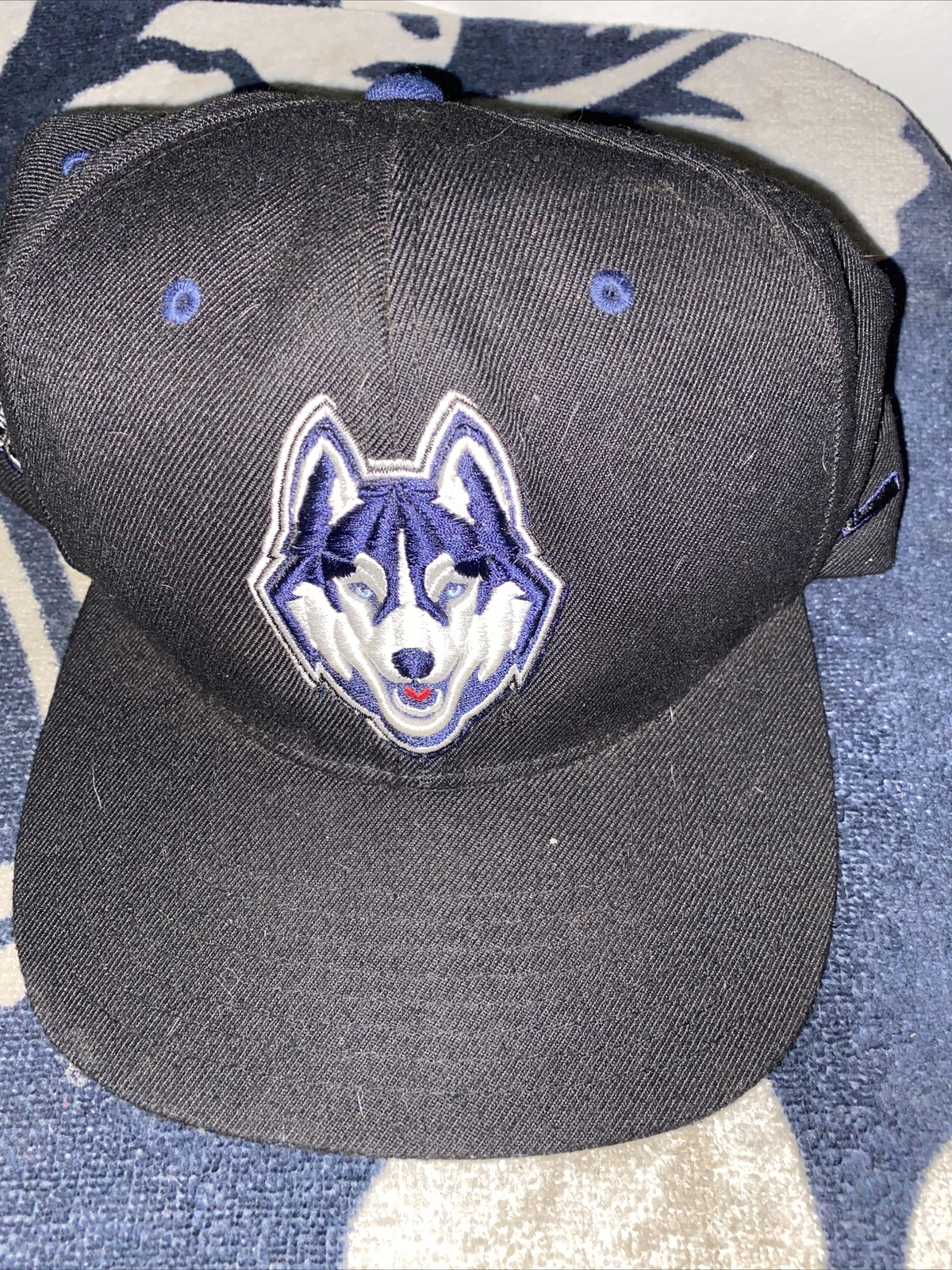 Connecticut UConn Huskies Zephyr Vintage Snapback Hat Blockhead Logo | eBay