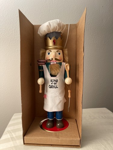 King of The Grill Wooden Nutcracker 15" Hot Dogs, Grill Tools, Apron, Chef Hat | eBay