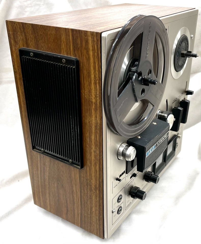 Akai 1722W (Reel-to-Reel) Four Track Stereophonic Tape Recorder **NO ...