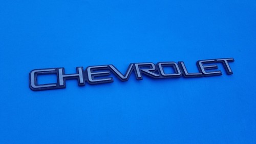 00-06 CHEVROLET SILVERADO SUBURBAN TAHOE EXPRESS ASTRO REAR LID EMBLEM ...