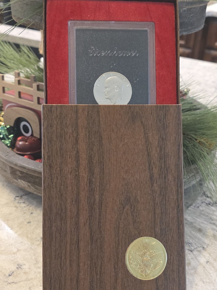 1971-S IKE PEG LEG VARIETY STUNNING . Ungraded. Beautiful Example In ...