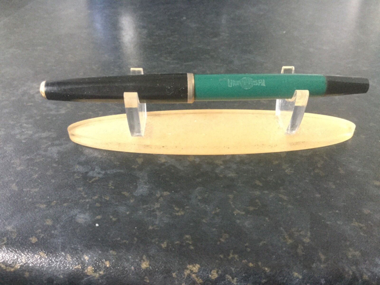 UNIVERSAL Fountain Pen with Warranted Wing - Flow No 4 USA Nib -Black ...