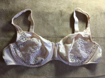 42C Vintage OLGA Embroidered Lace Cups Style 33520 USA Made 80s Sensual ...
