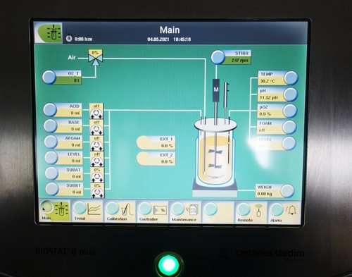 SARTORIUS BIOSTAT B PLUS BENCHTOP FERMENTOR/ BIOREACTOR 8843414 w 5L ...