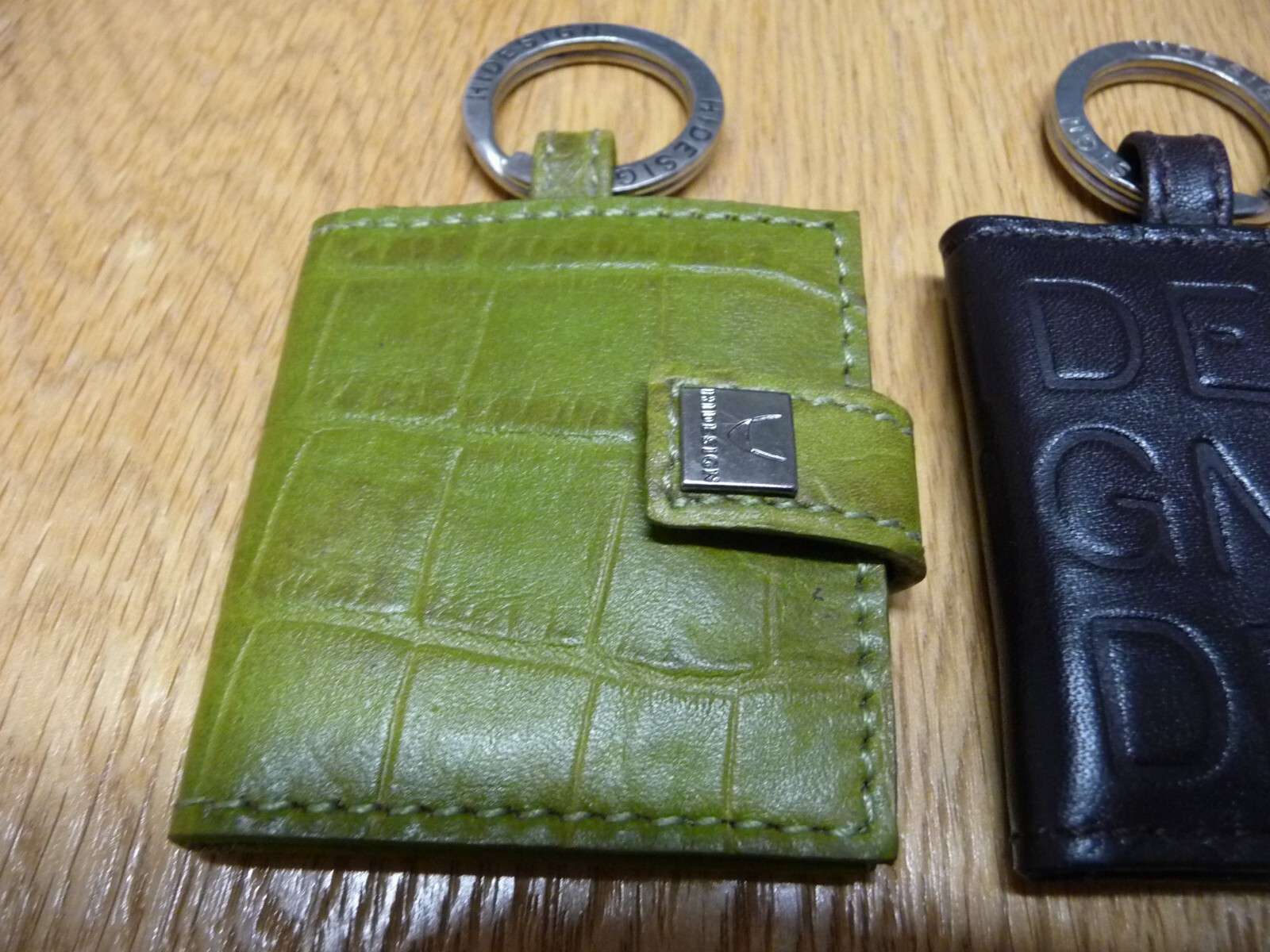 HIDESIGN LEATHER KEY RING WITH PHOTO SLOTS INSIDE EBay hidesign-leather-key-ring-with-photo-slots-inside-ebay