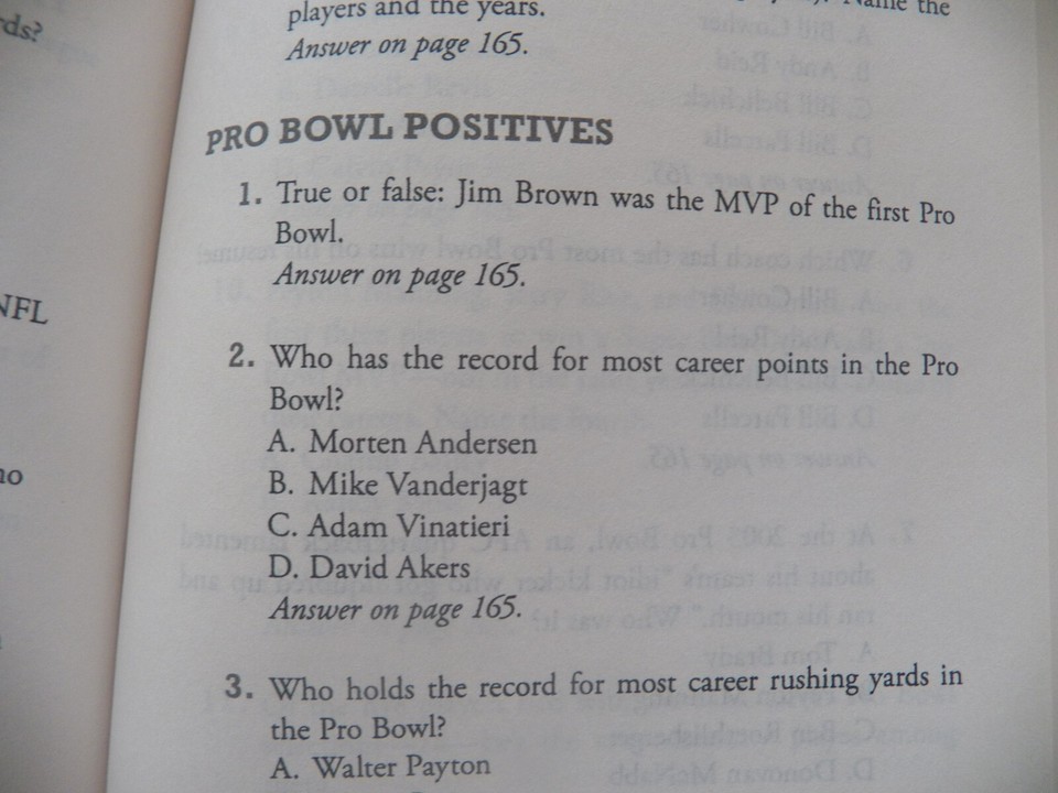 The Ultimate Football Trivia Book : 600 Questions for the Super-Fan by ...