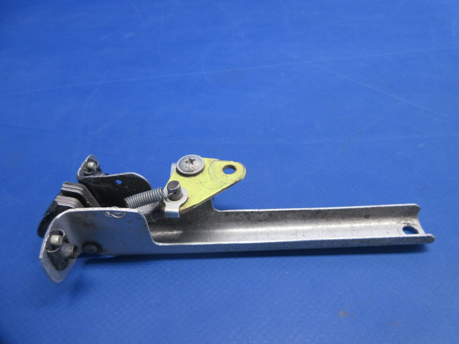 Enstrom 280FX Helicopter Cabin Door Latch LH P/N 280-117003-1 (1124-770 ...