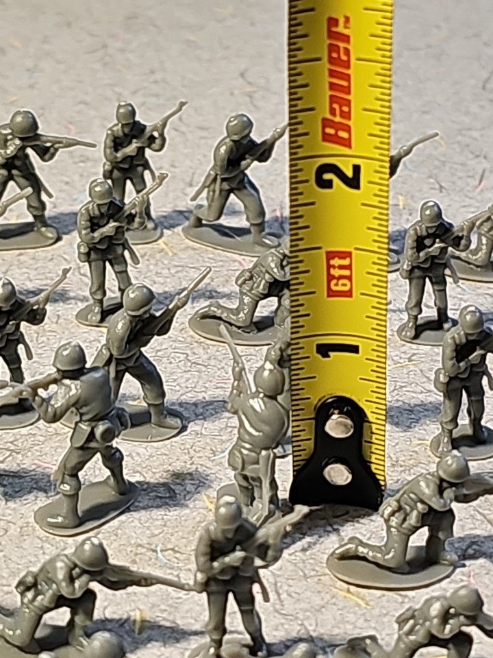 Mini Tiny Army Men Plastic Toy Soldiers Miniature Lot Of 68 Made In ...