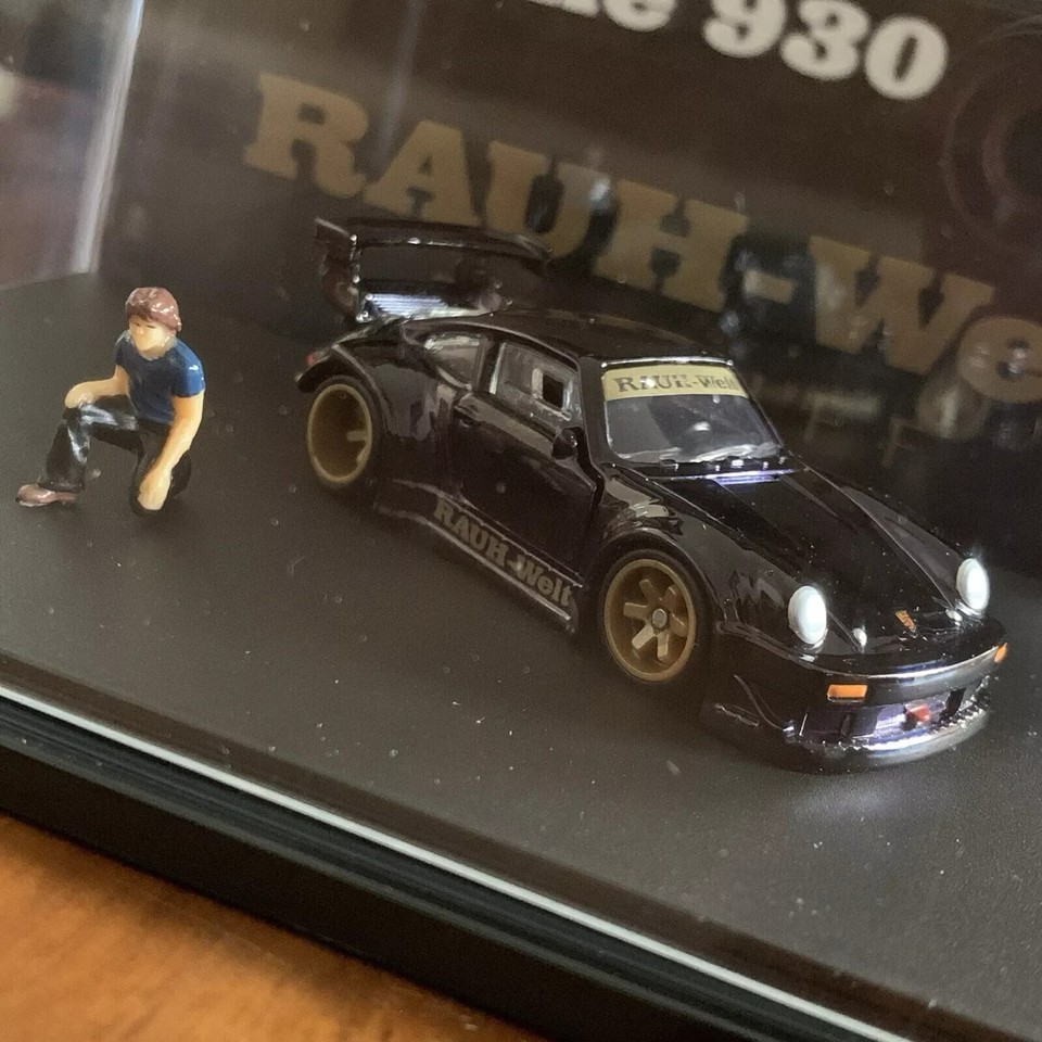 Hot Wheels RLC 2020 RWB PORSCHE 930 Akira Nakai Figure RAUH-Welt #946/ ...