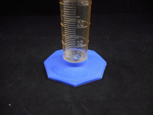 Nalgene Plastic PMP Polymethylpentene 100ml Graduated Cylinder 3663 ...
