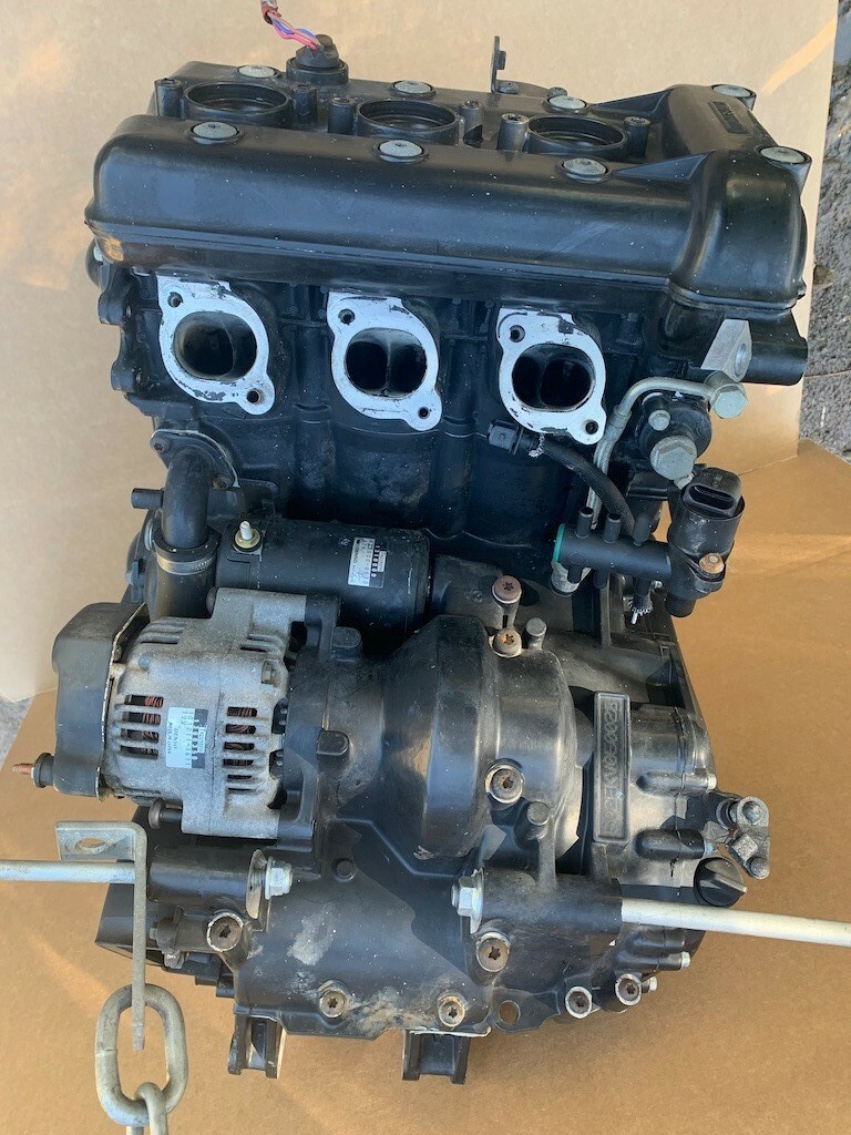 T595 Vacuum hose routing - Idle Speed Control Valve | Triumph Rat ...