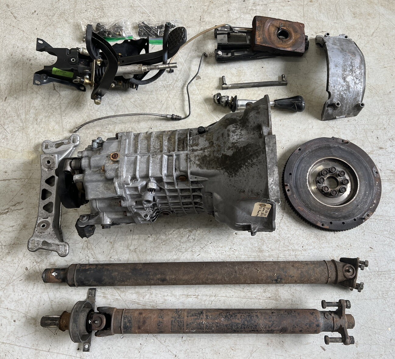 BMW E28 Full Manual Transmission Swap OEM Getrag 260/5 2600105091 533 ...