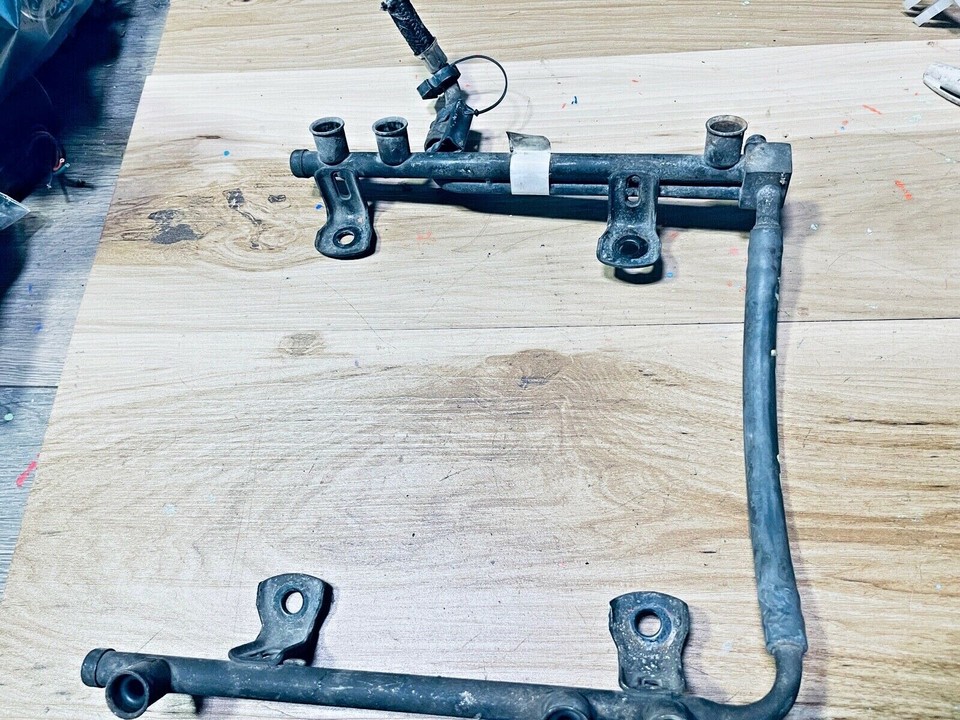 1995-2003 Dodge Dakota 6 Cyl 3.9L FUEL rail fuel 53031741 53030593AB ...
