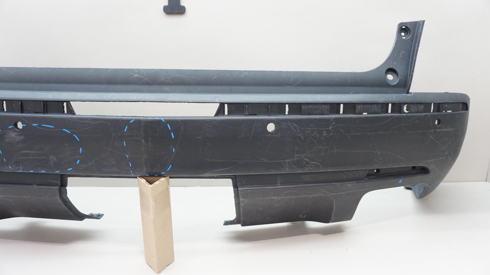 2017-2019 CADILLAC XT5 REAR BUMPER COVER PANEL W/ SENSOR HOLE OEM ...