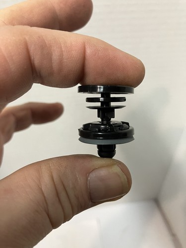 8679426 GenuineXL Door Panel Retainer for Volvo S40 C70 C30 V50 2005 ...