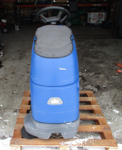 Windsor Karcher Chariot 2 iVac 24 ATV Stand On Floor Vacuum Cleaner 232 ...