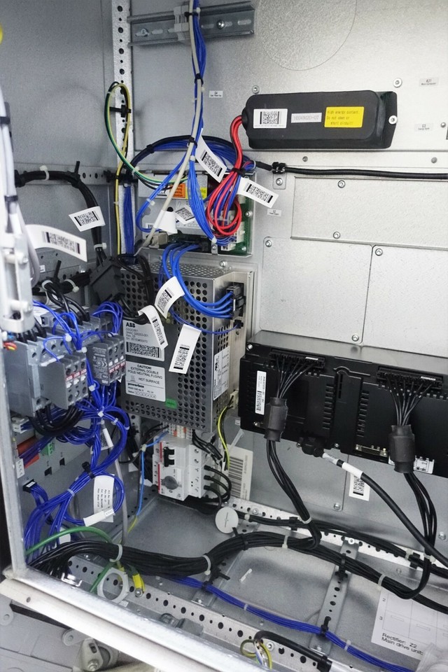 ABB IRB 140 M2004 TYPE C 6-AXES INDUSTRIAL ROBOT w IRC5 M2004 CABINET ...