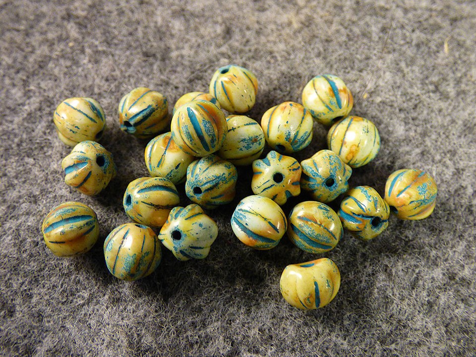 (10) Huron Indian Turquoise Color Melon Glass Indian Trade Beads Fur ...