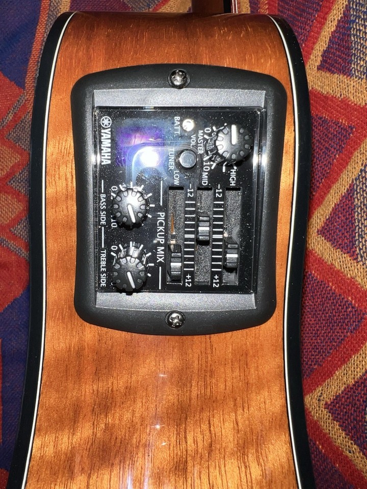 Yamaha NTX700 Electro-Acoustic Guitar With Genuine Yamaha Moulded Form ...