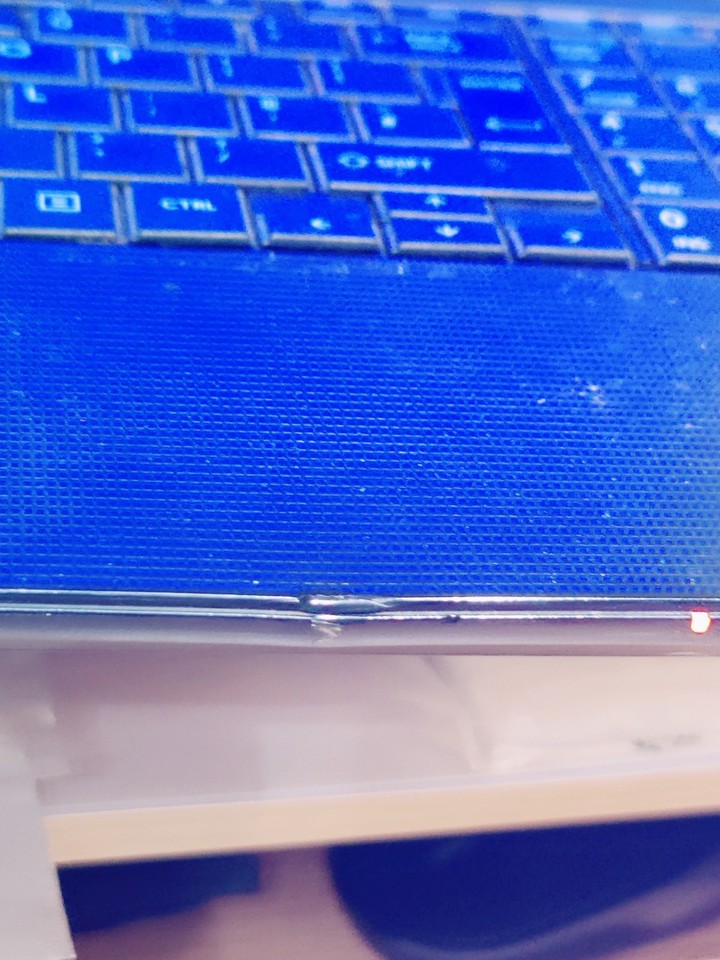 toshiba satellite Pro C850-1eq i5 2.5 GHz 4 GB Ram 500 GB HDD +Charger ...