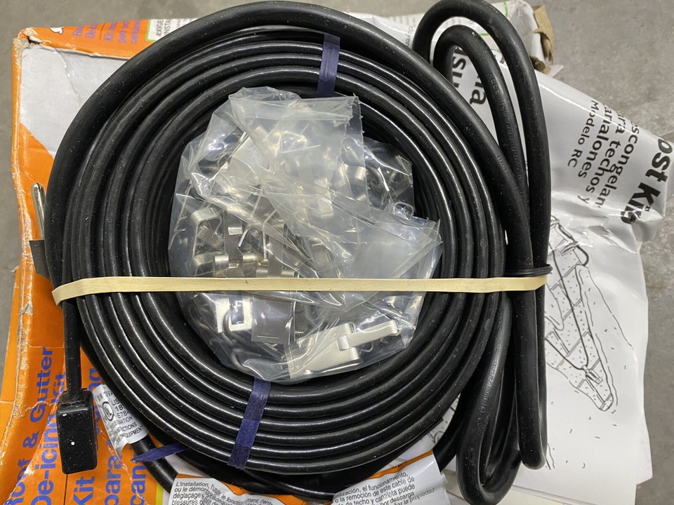 Frost King 120-Volt 60 ft. Roof and Gutter De-Icing Cable Kit in Black ...