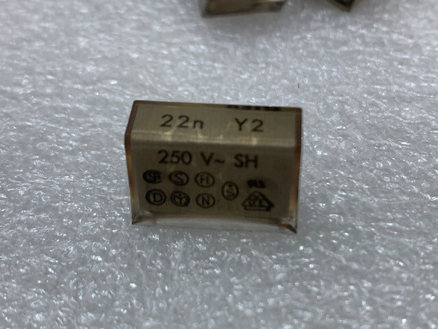 Evox Rifa Capacitor PME271Y 40/110/56/B 250VAC 22n Y2 New - Lot of 100 ...