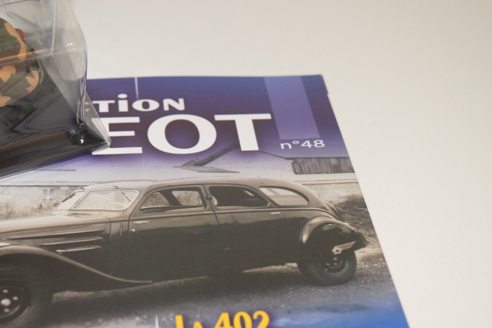 A40 1:43 NOREV HACHETTE PEUGEOT 402 MILITAIRE 1939 ARMÉE MIB +MAGAZINE ...