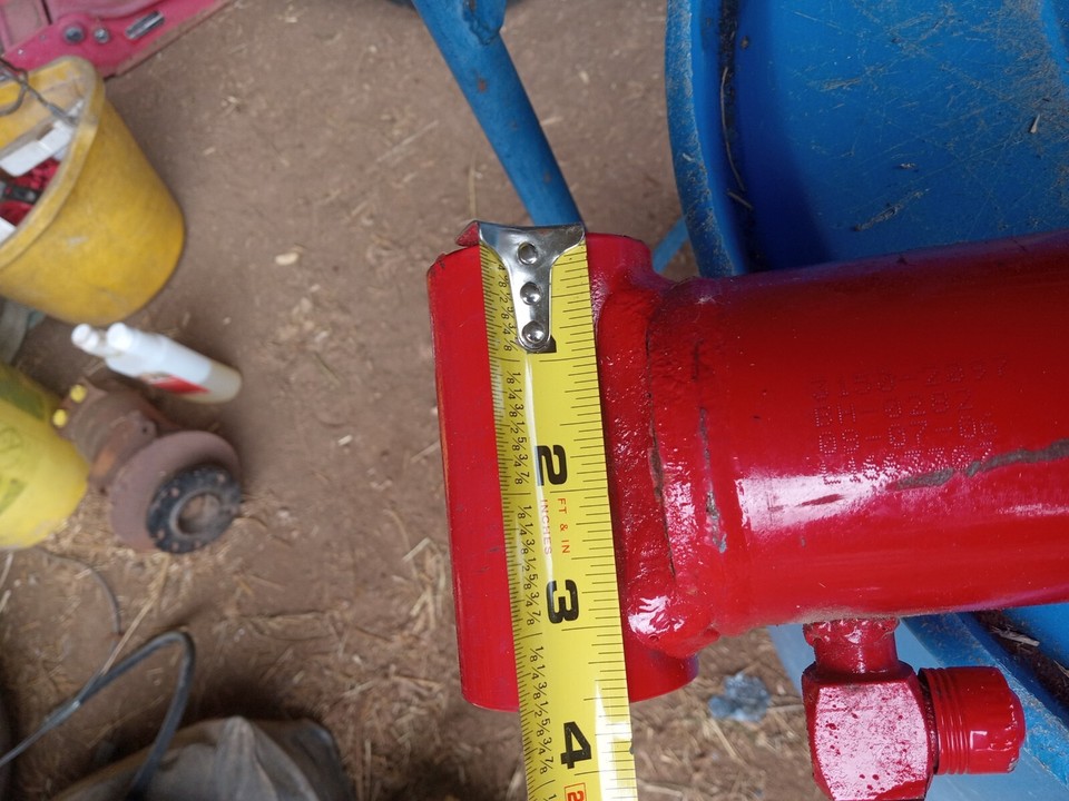 Mahindra loader cylinder new old stock may fit others see pics | eBay