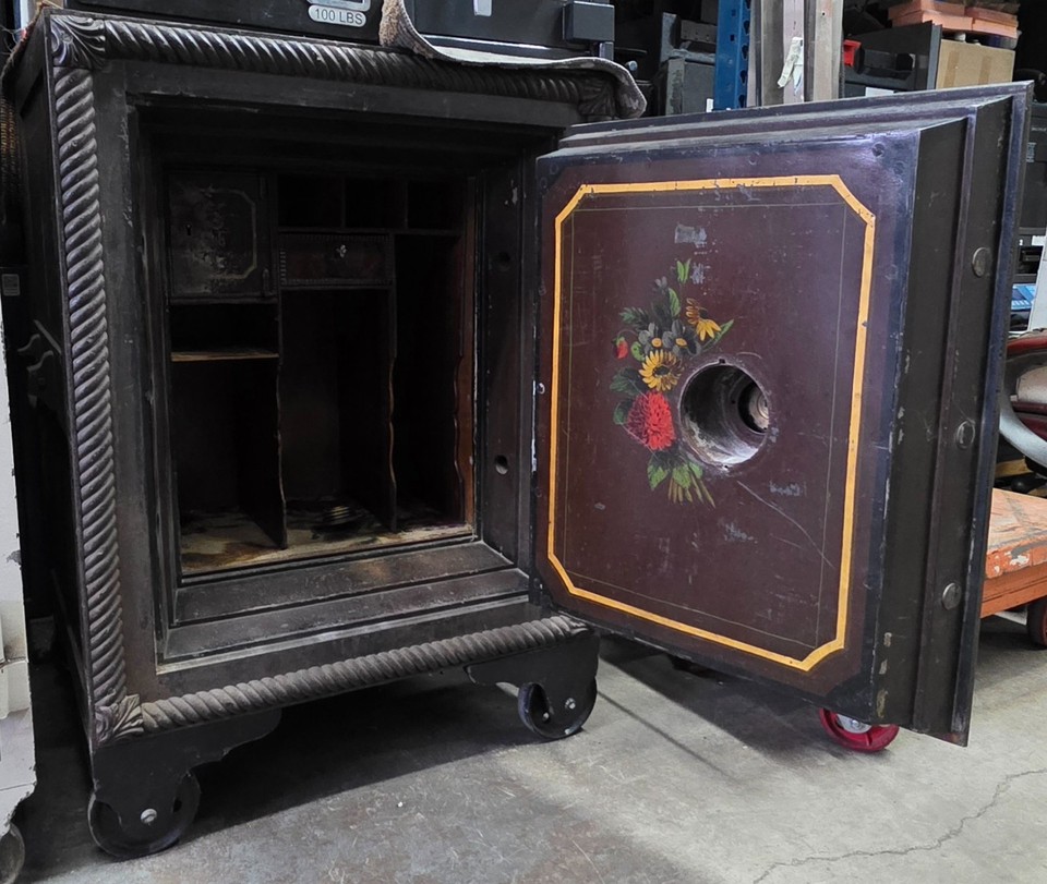 Large Hall's Safe & Lock Co Antique Safe with Casters and Interior ...