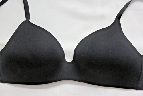 UNIQLO Wireless Bra 3D Hold Black Women 34/36 AA AB Nylon spandex ...