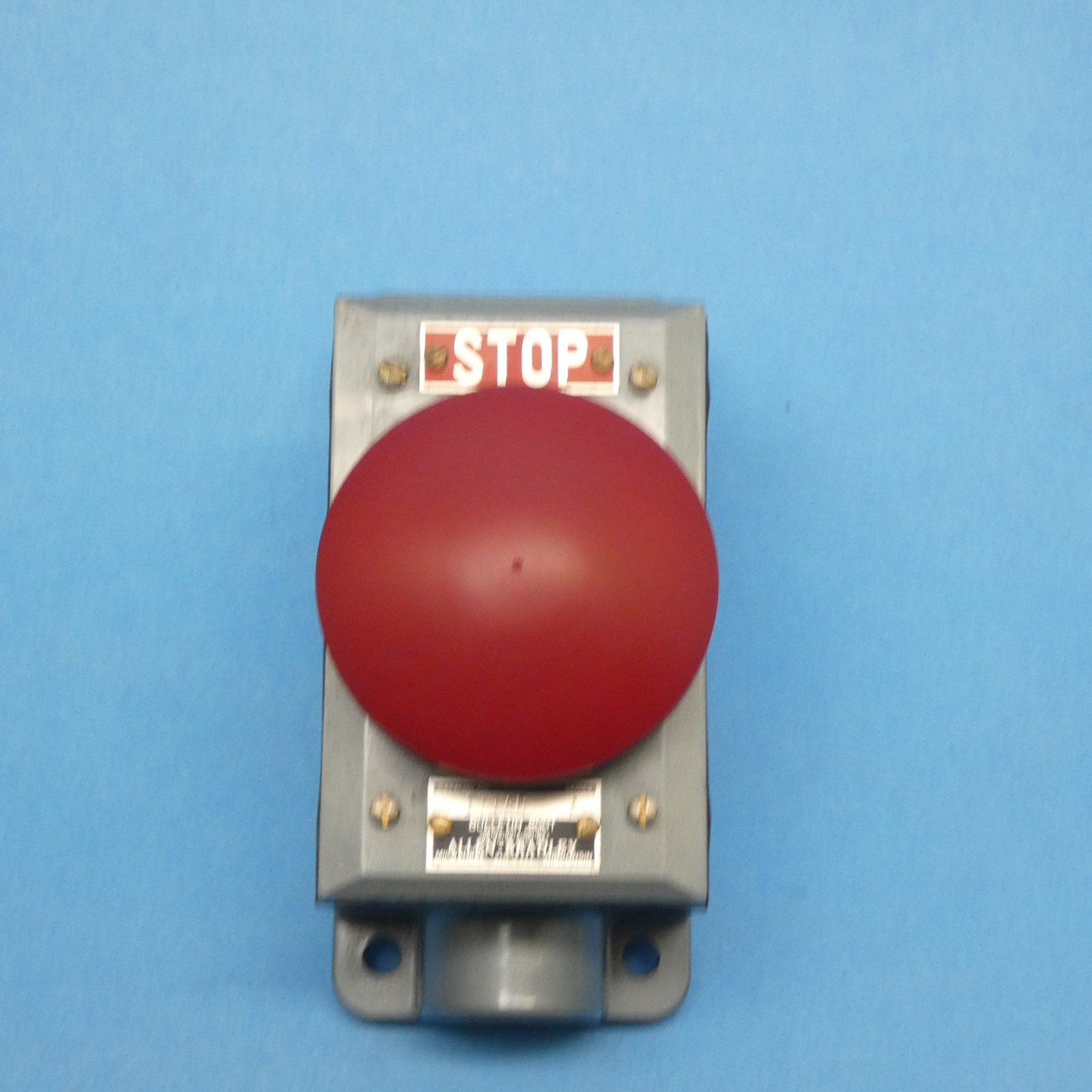 Allen Bradley 800T-1T1AR Push Button Station Die Cast Mushroom/Red STOP ...