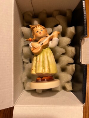 RARE Hummel Goebel Figurine #557 STRUM ALONG 4" Tall TMK8 Closed ...