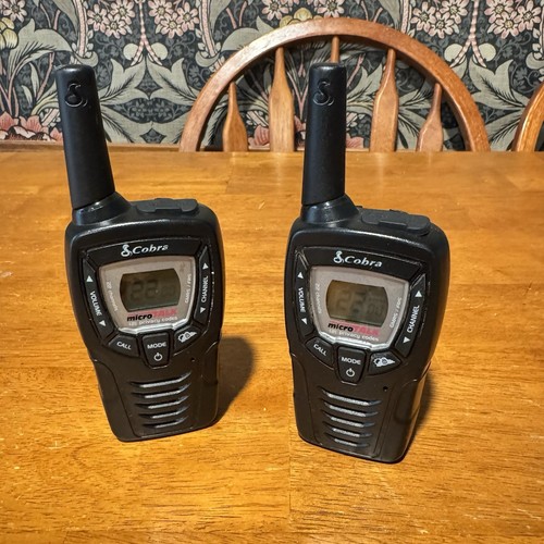 Cobra Microtalk Walkie Talkie Talkies Set Of 2 Model CXT345 22 Channel ...
