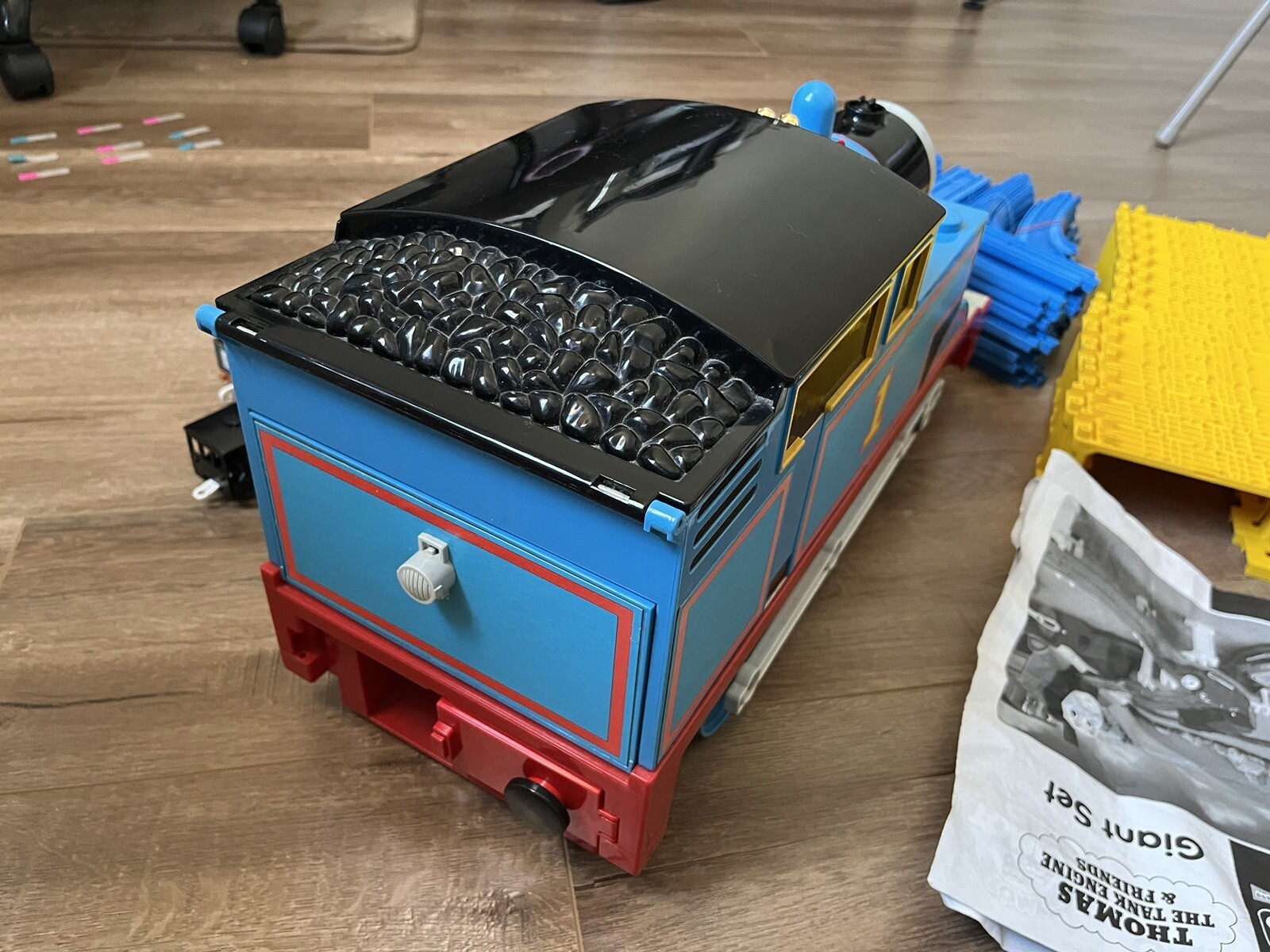 Thomas & Friends The Tank Storage Engine Tunnel Giant Set Tomy Train ...