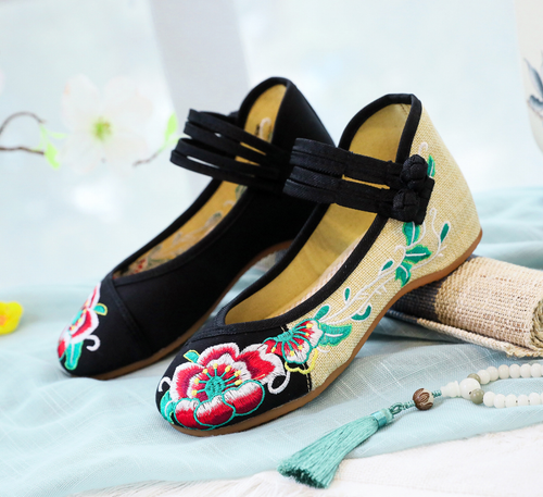 Women's Embroidered Cloth Shoes Spring Autumn Round Toe Low Heel Canvas ...