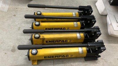 ENERPAC P392 Hydraulic Pump 700 BAR | eBay