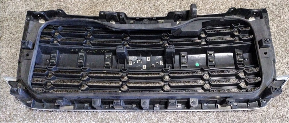 16-19 Chevrolet Silverado 1500 Chrome Grille Radiator Assembly OEM ...