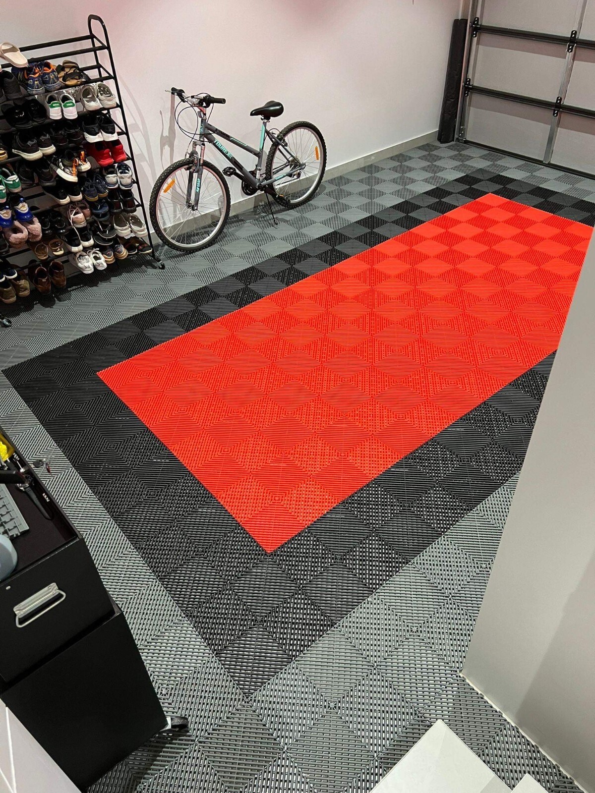 30 x Interlocking PVC Floor Tiles - Garage/Workshop/Detailing ...